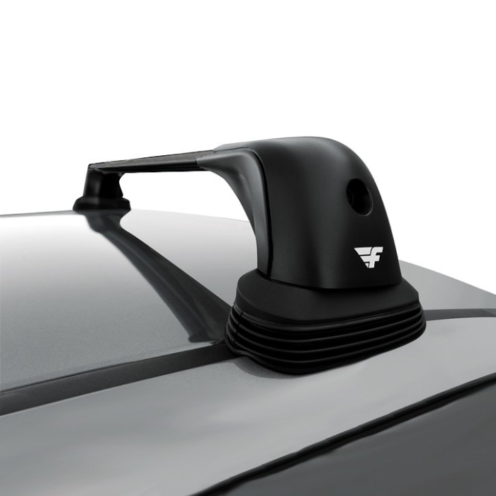 Scopri le barre portatutto per auto Farad Compact